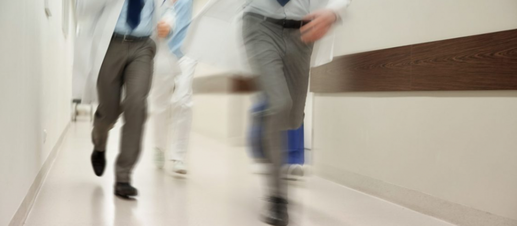 5 Characteristics of an Effective Staff Safety Solution - RTLS Solutions